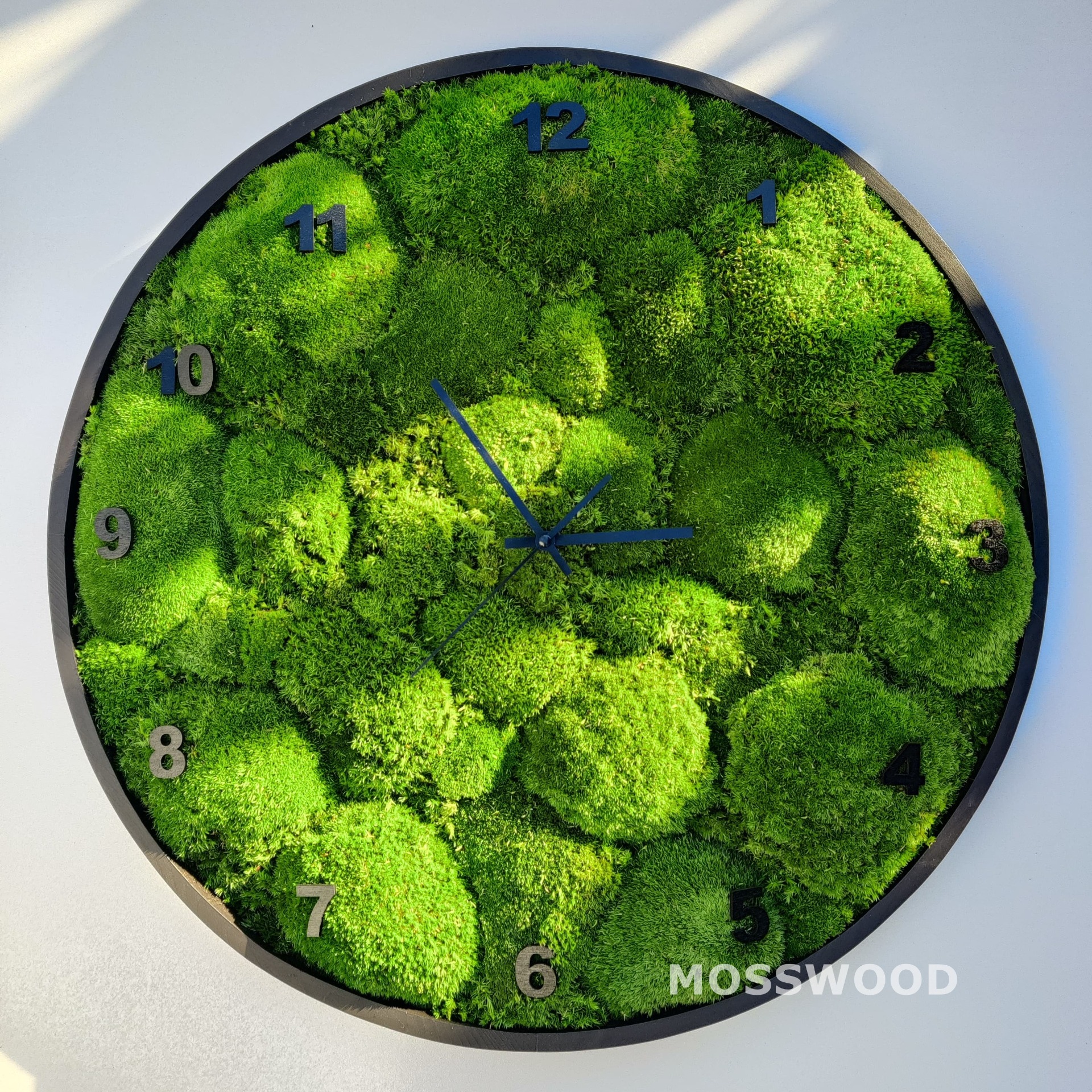 Machové hodiny - kopčekové s číslami :: MossWood